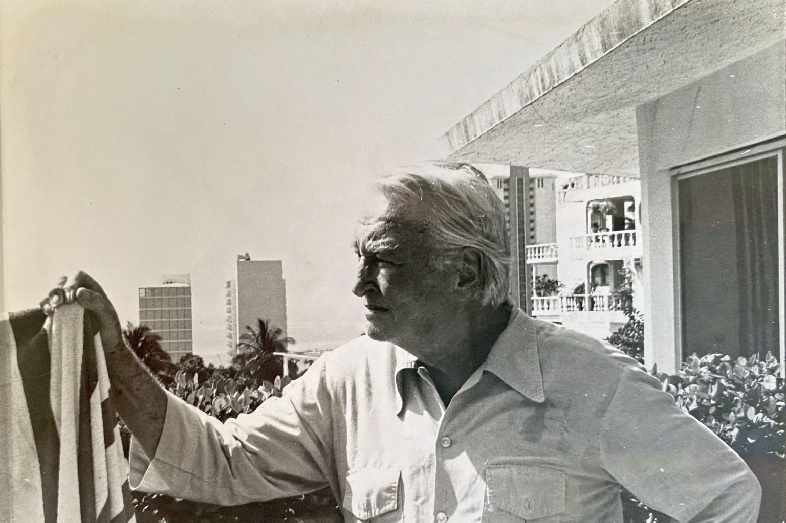 Teddy Stauffer: Der Swingkönig im Paradies - STOCKPRESS.de